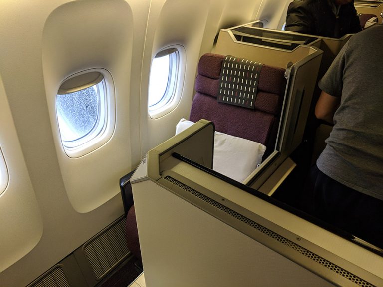 Japan Airlines JL9 773 Business Class Flight Review: Chicago to Tokyo ...